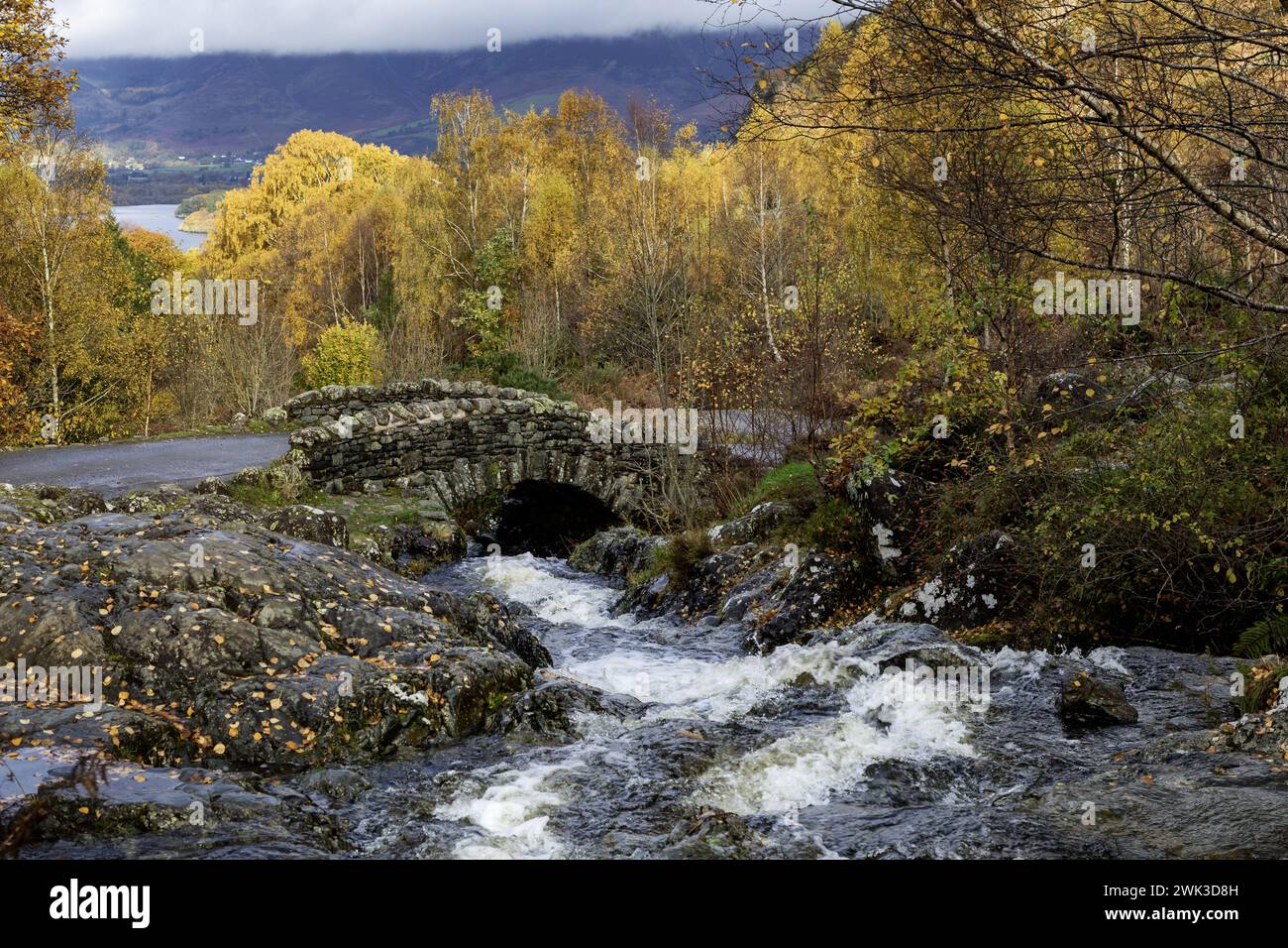 Ashness bridge above keswick in autumn with derwentwater in background ...