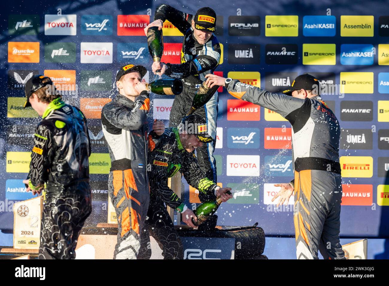 PAJARI Sami, MALKONEN Enni, Toyota Yaris Rally2, portrait, podium ...