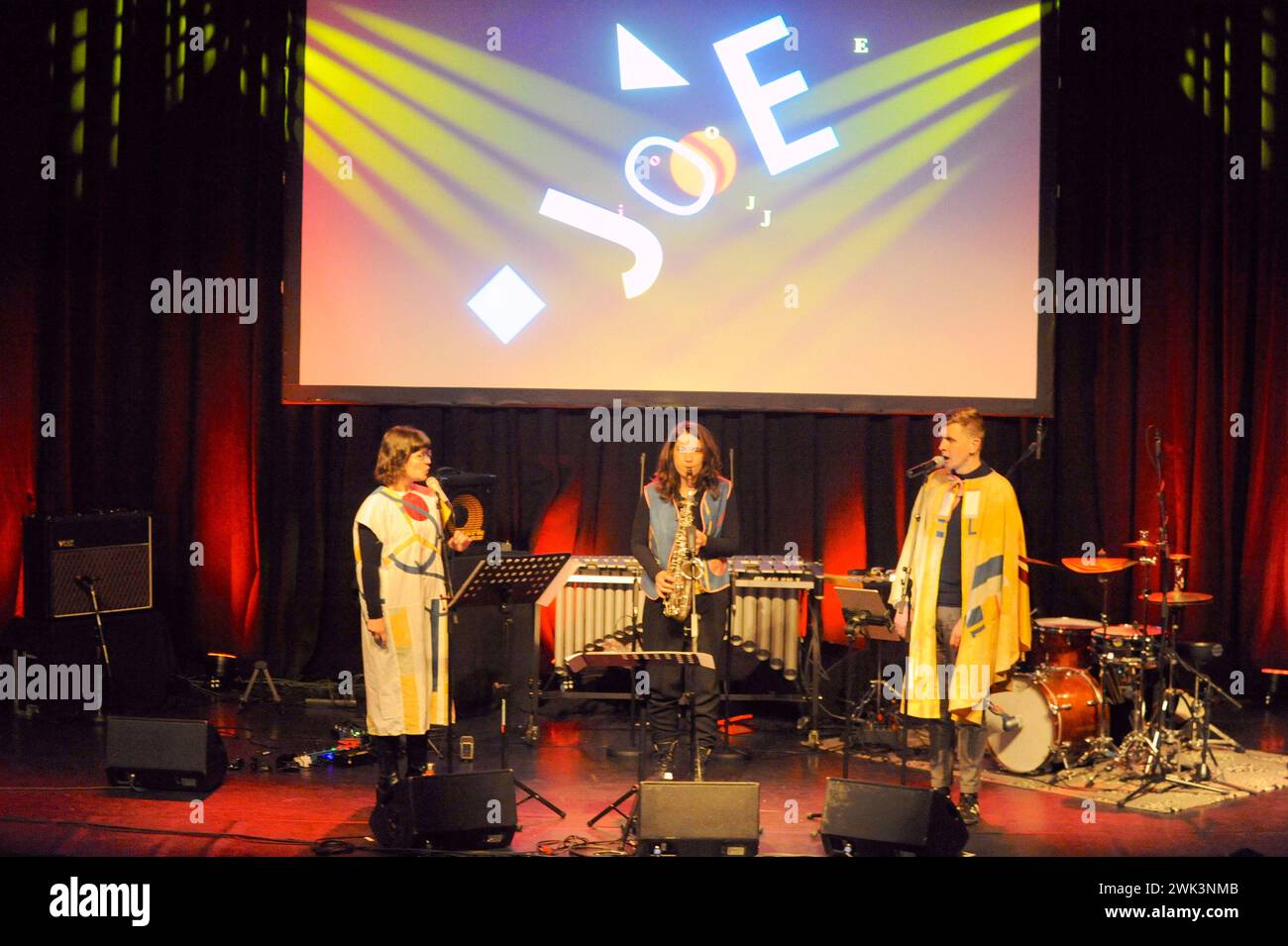 German female singers hi-res stock photography and images - Alamy