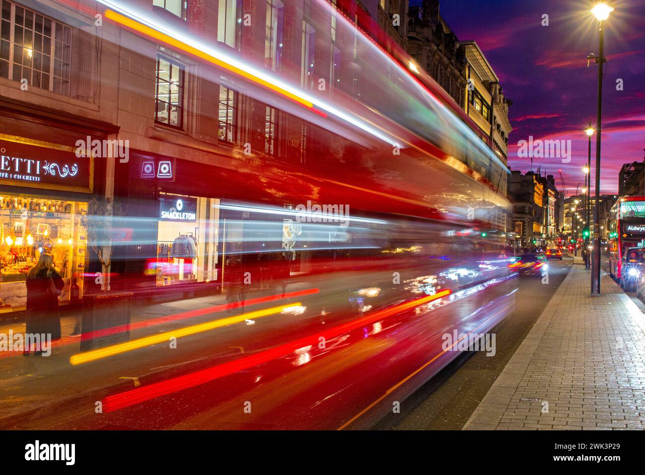 London evening sunset bus hi-res stock photography and images - Alamy
