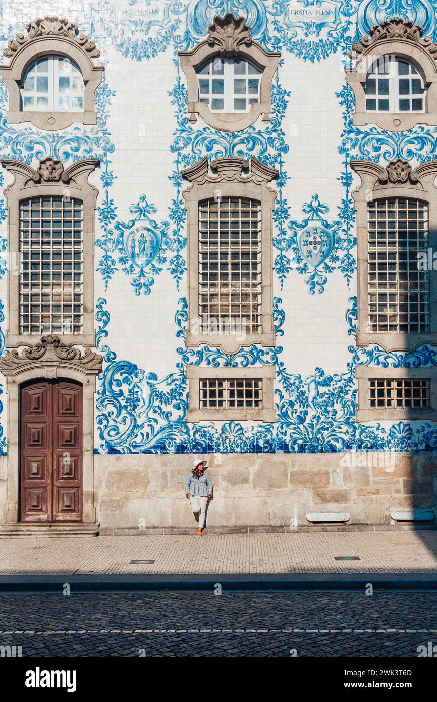 Portugal blue tile walking hi-res stock photography and images - Alamy