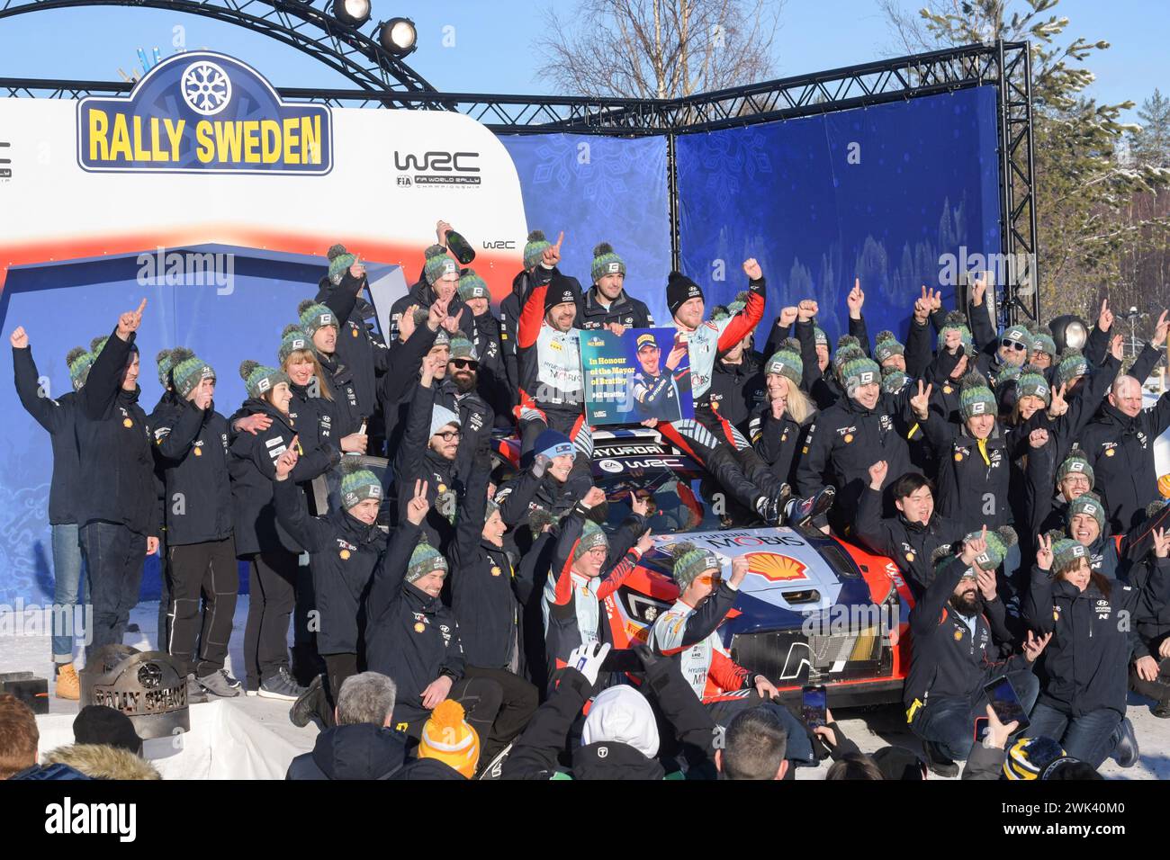 Umea, Sweden. 18th Feb, 2024. Family Photo in Celebrating The Final ...