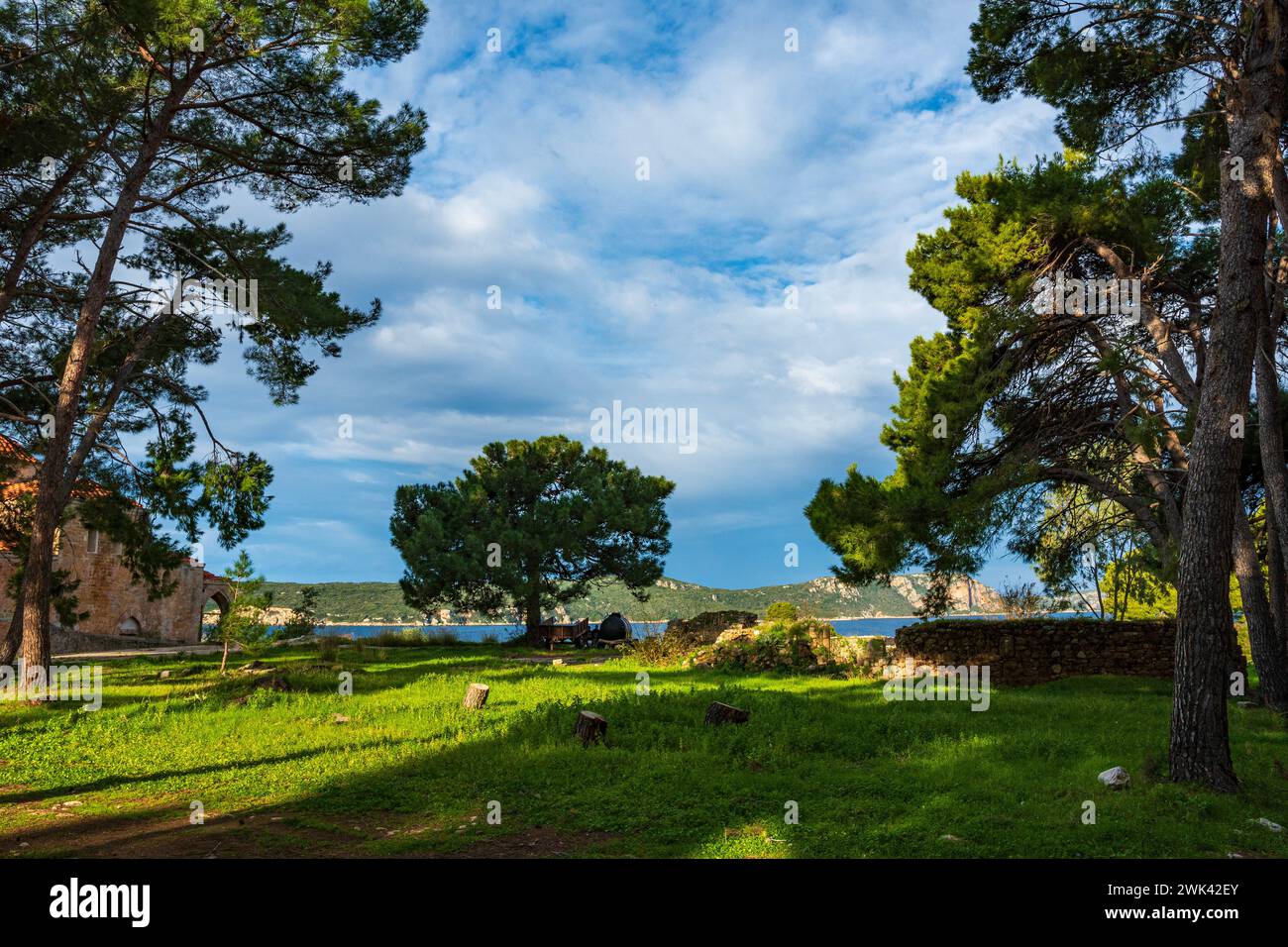 Scenic view from the famous Castle of Pylos or Niokastro in Pylos city ...