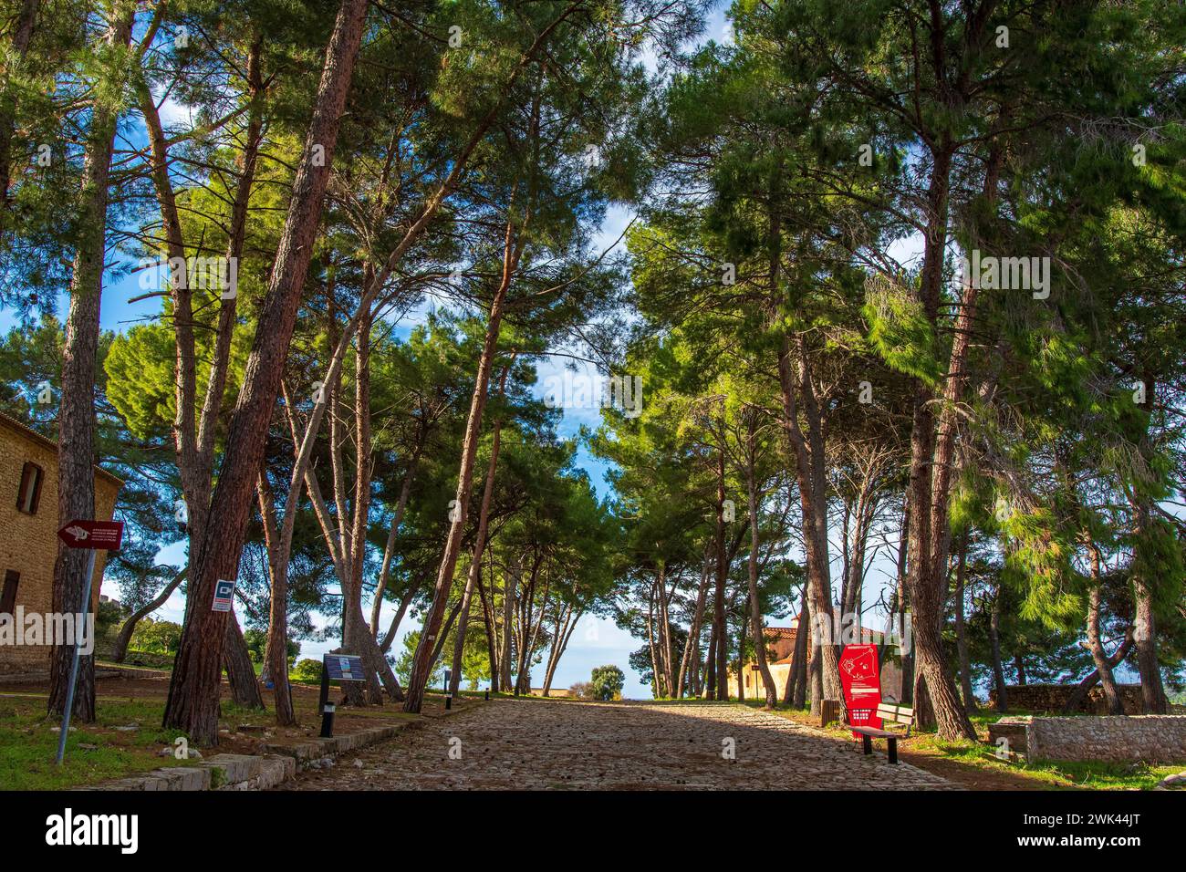 Scenic view from the famous Castle of Pylos or Niokastro in Pylos city ...
