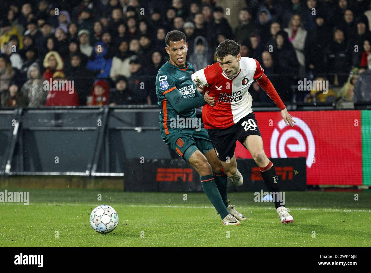 ROTTERDAM - (l-r) Jurien Gaari of RKC Waalwijk, Mats Wieffer of Feyenoord during the Dutch ...