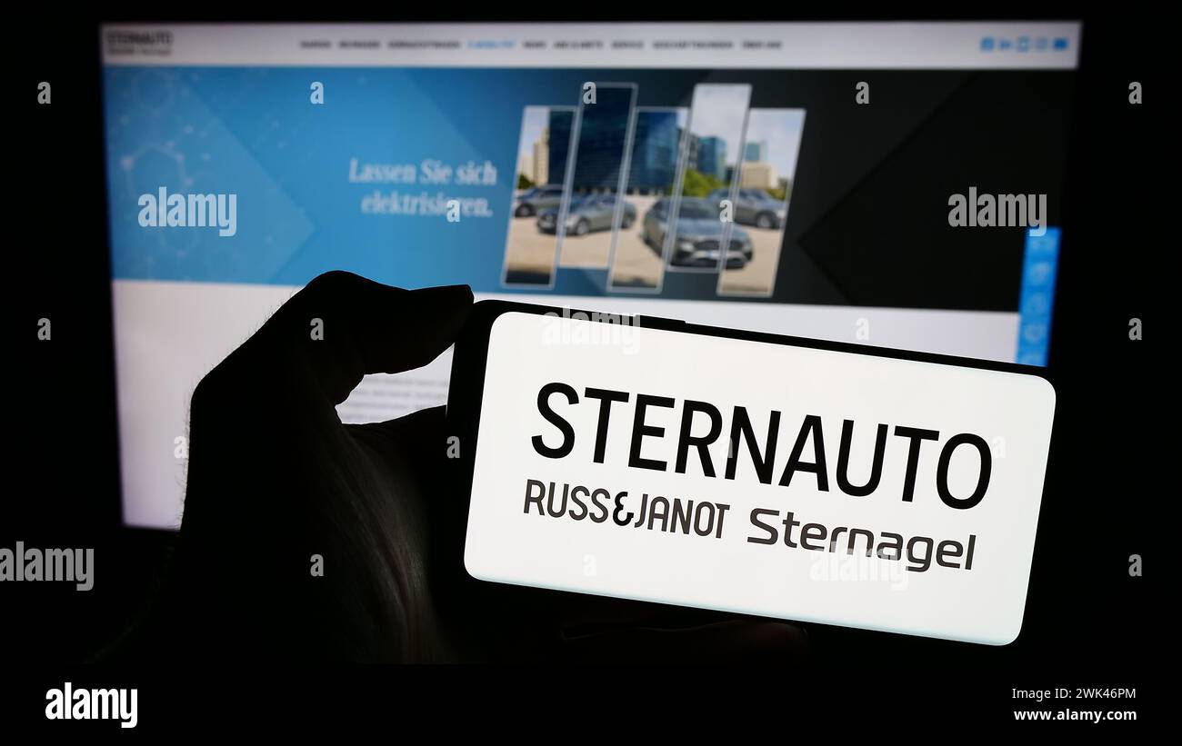 Stern auto holding hi-res stock photography and images - Alamy