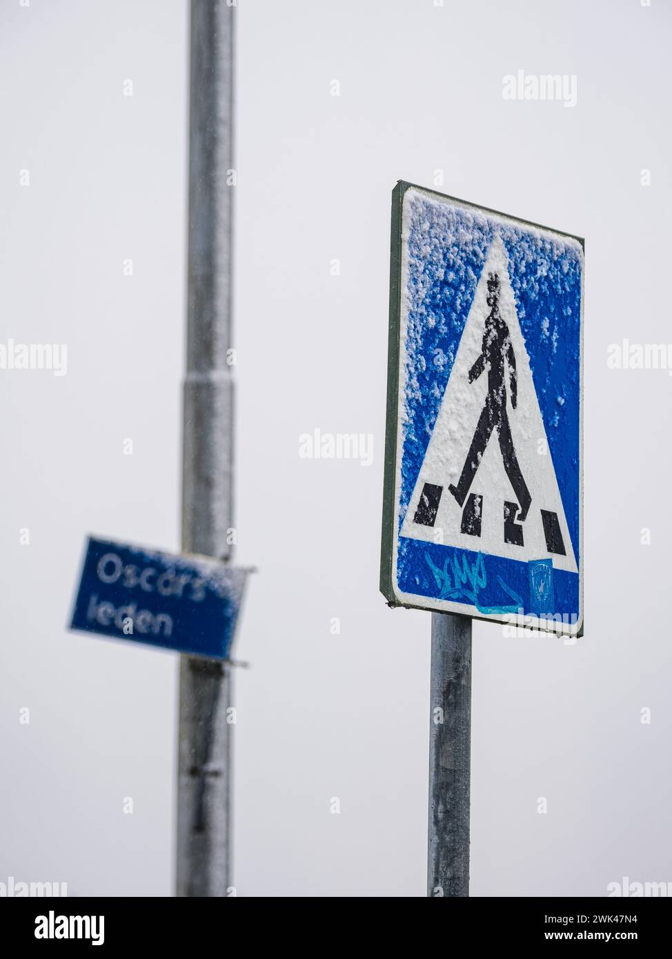 Covered crosswalk hi-res stock photography and images - Alamy