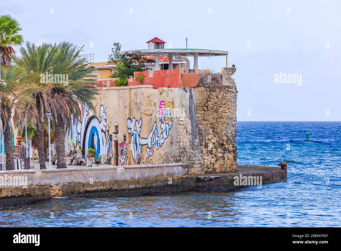 Beautiful view of a historic building on Plaza Piar with walls ...