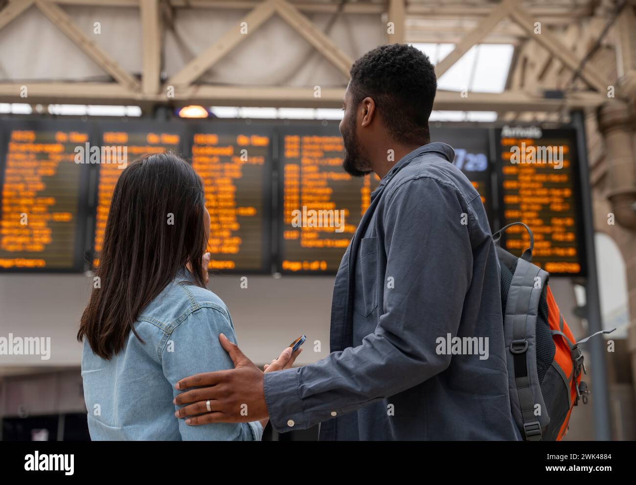 Happy african american couple traveling hi-res stock photography and images - Alamy