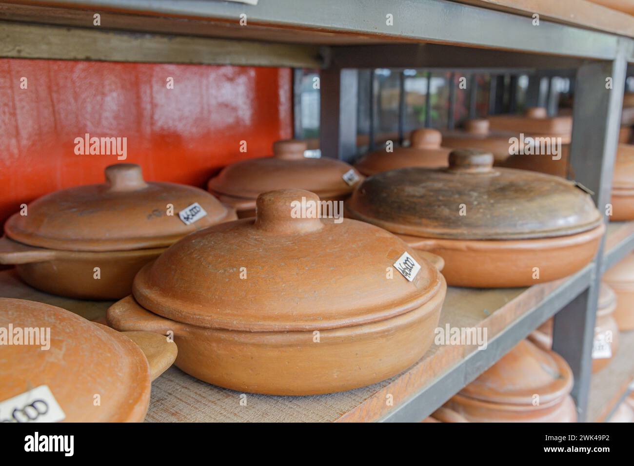 Clay vessels hi-res stock photography and images - Alamy