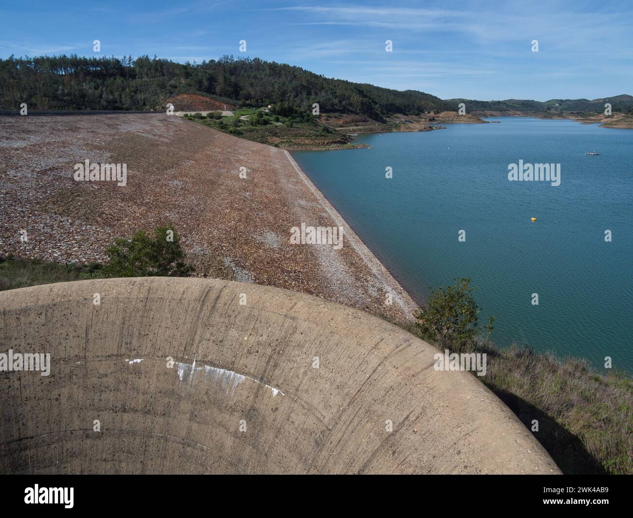 Santa clara dam lake hi-res stock photography and images - Alamy