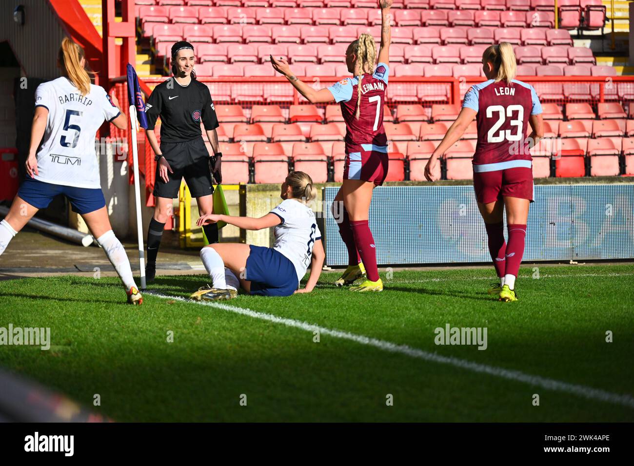 Alisha lehmann aston villa hi-res stock photography and images - Alamy