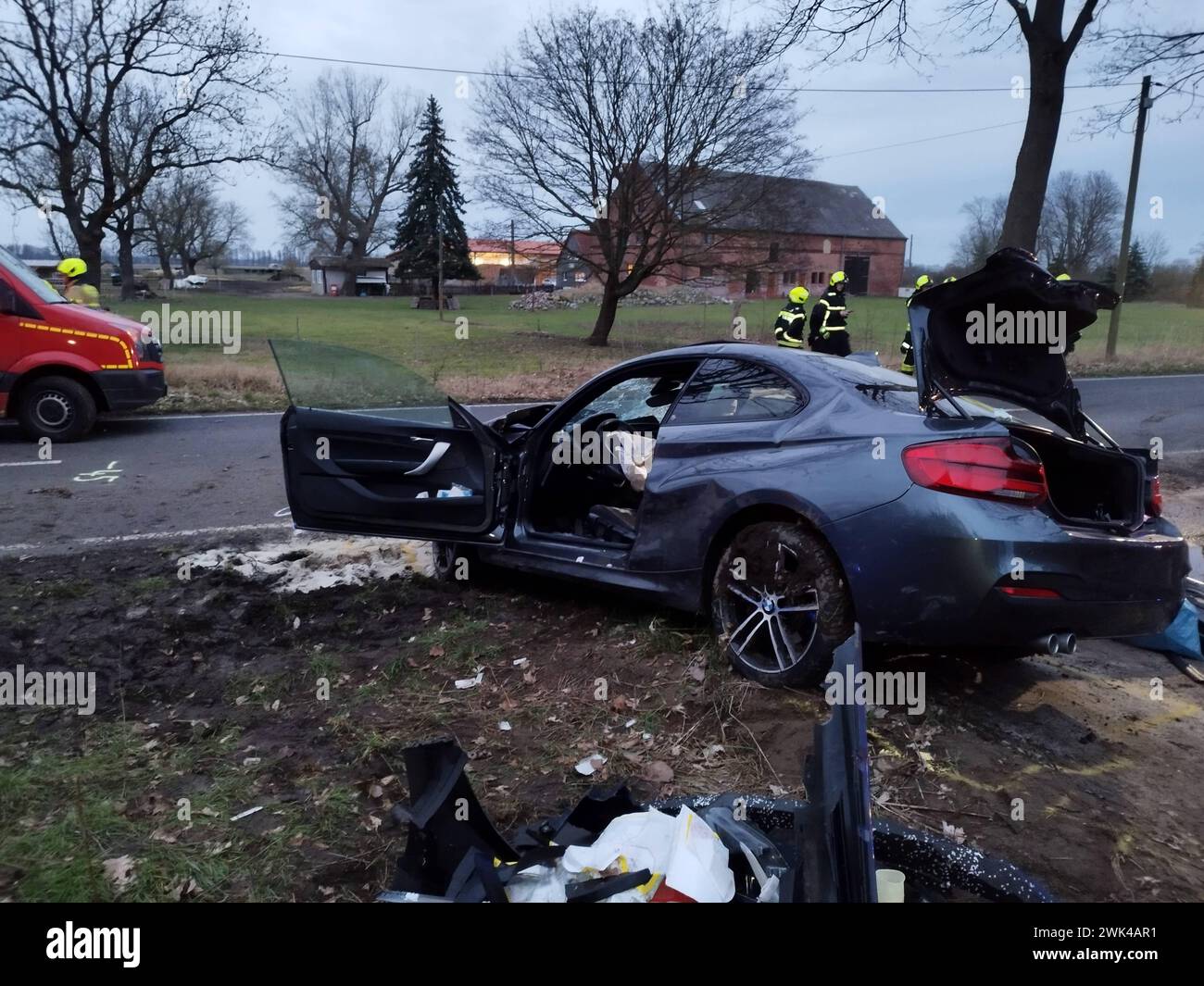 Bmw crash hi-res stock photography and images - Alamy