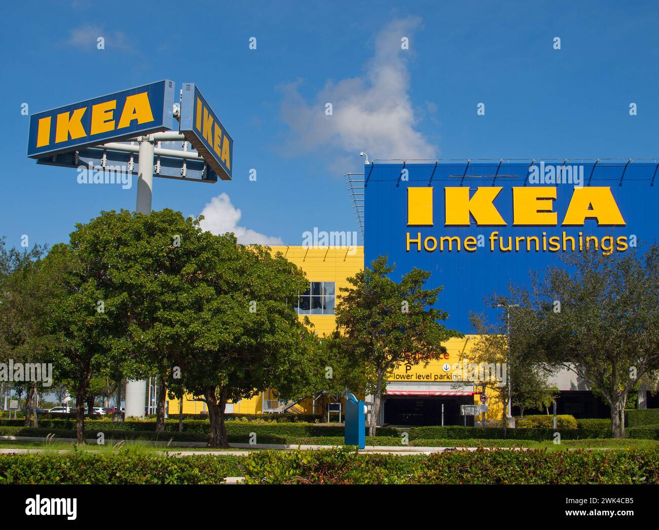 Ikea dolphin mall hi-res stock photography and images - Alamy