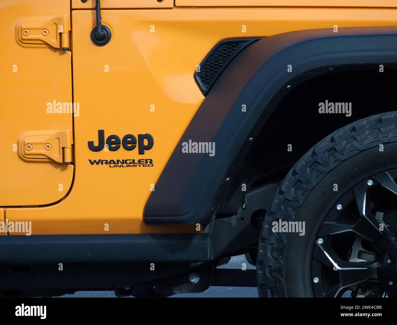 Wrangler logo hi-res stock photography and images - Alamy