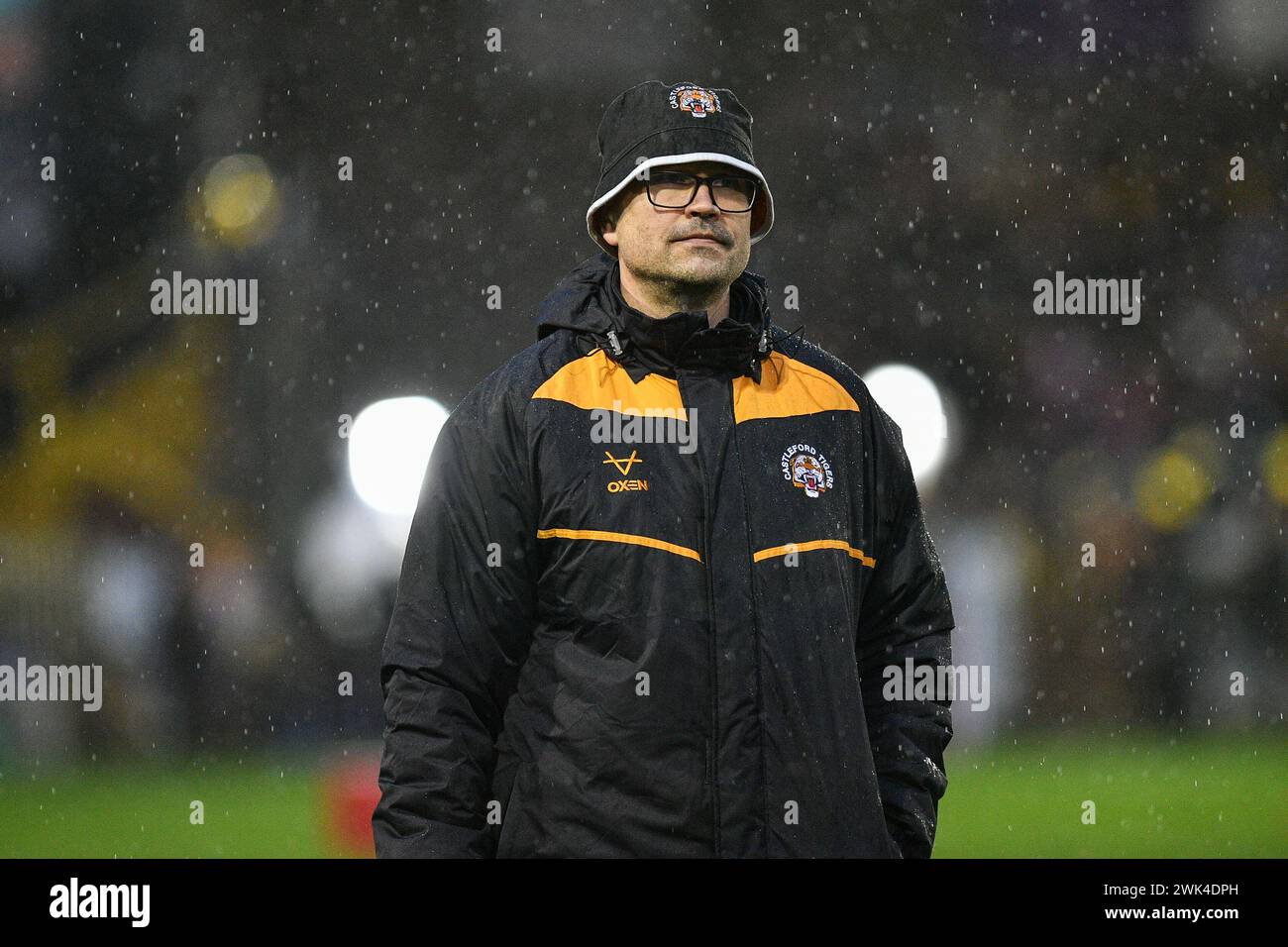 Castleford, UK. 17th Feb, 2024. Castleford Tigers' coach Craig Lingard ...