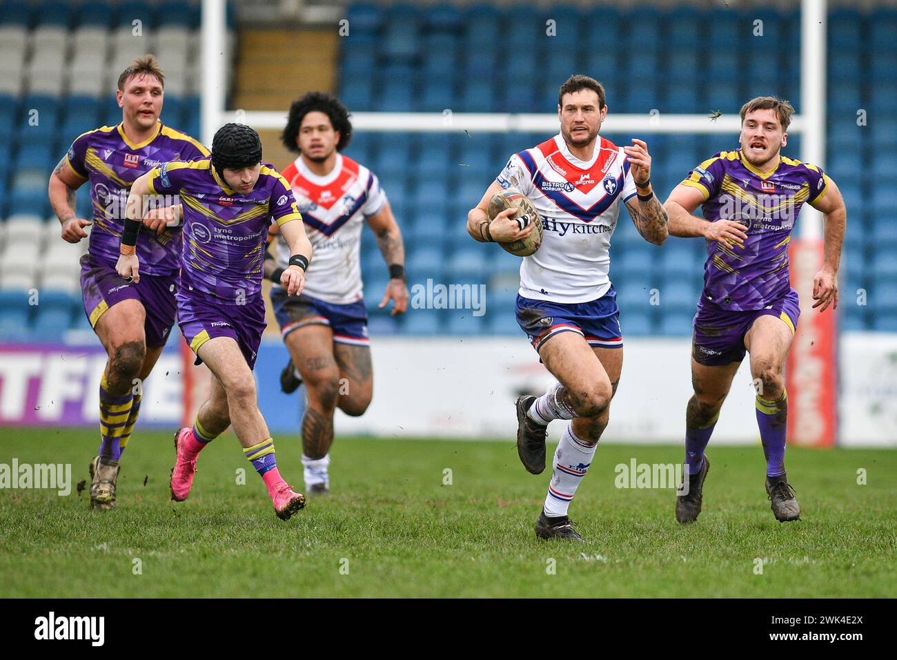 Featherstone, UK. 18th Feb, 2024. Wakefield Trinity's Jay Pitts breaks ...