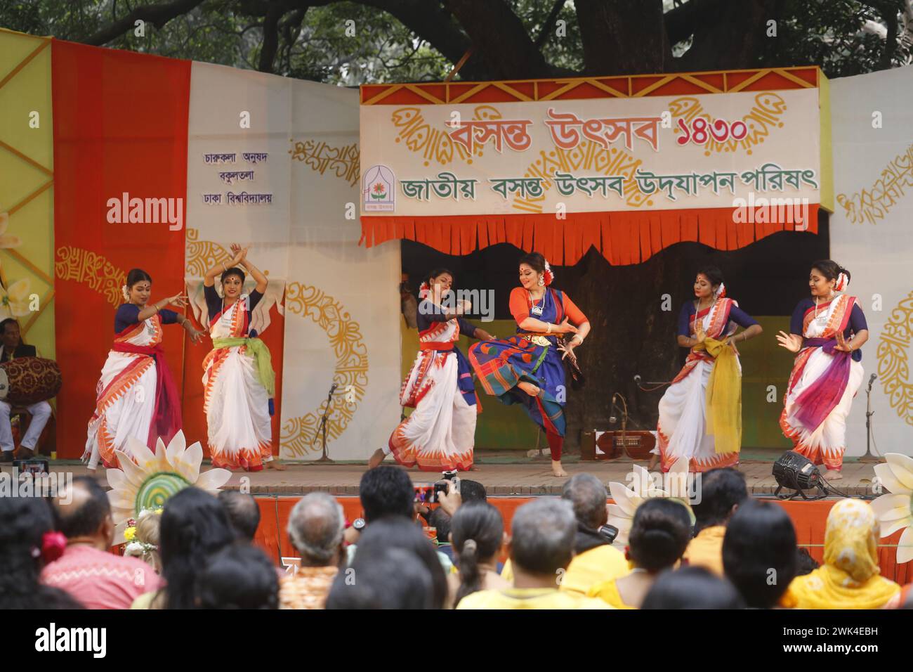 Dancers are performing a traditional dance during the Spring Festival ...