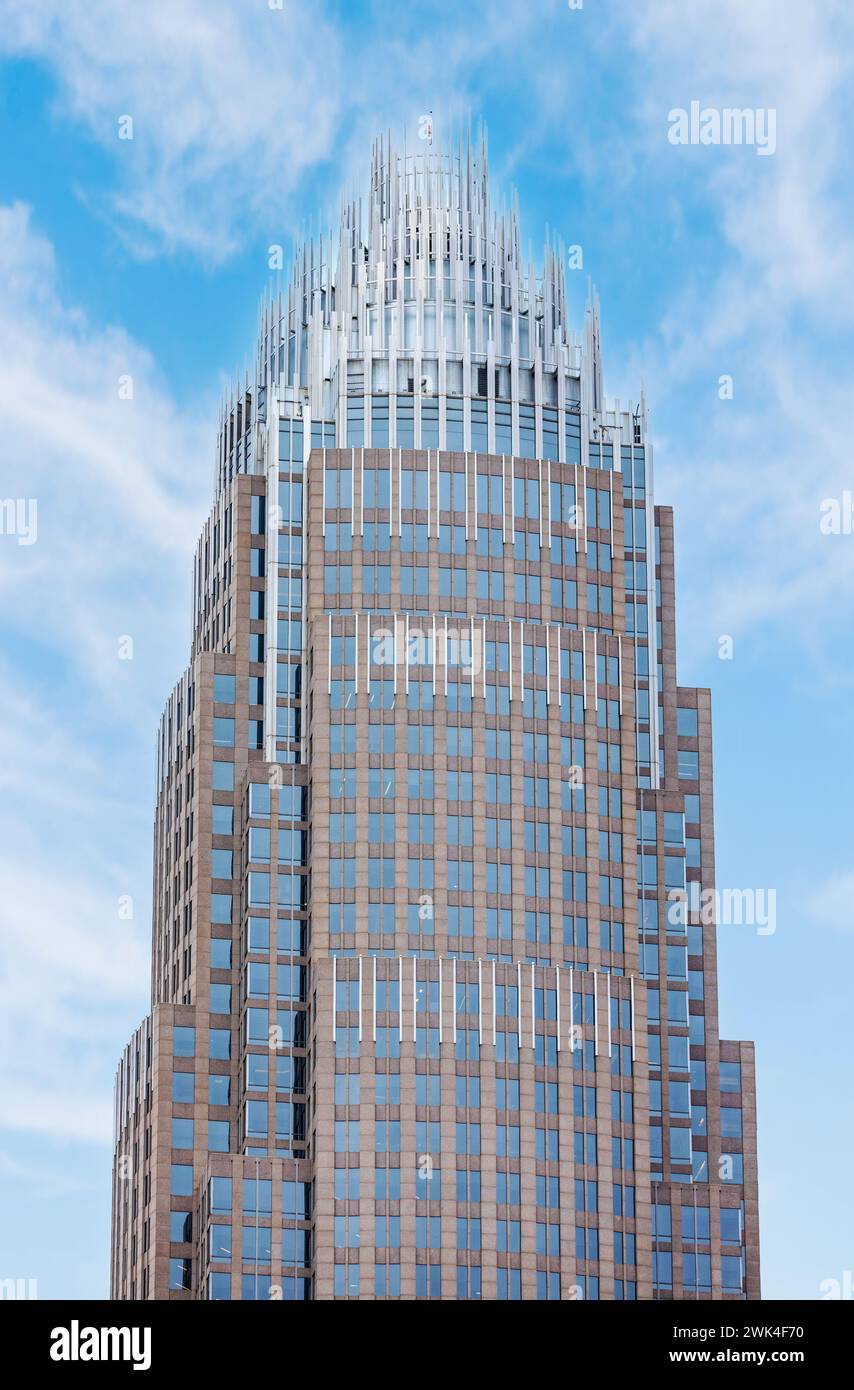 Bank america skyscraper green hi-res stock photography and images - Alamy