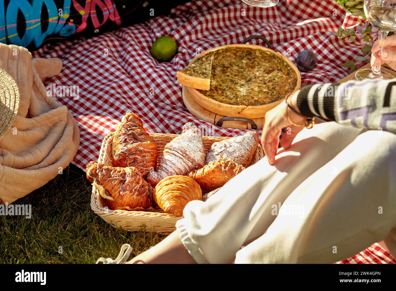 Summer afternoon picnic basket hi-res stock photography and images - Alamy