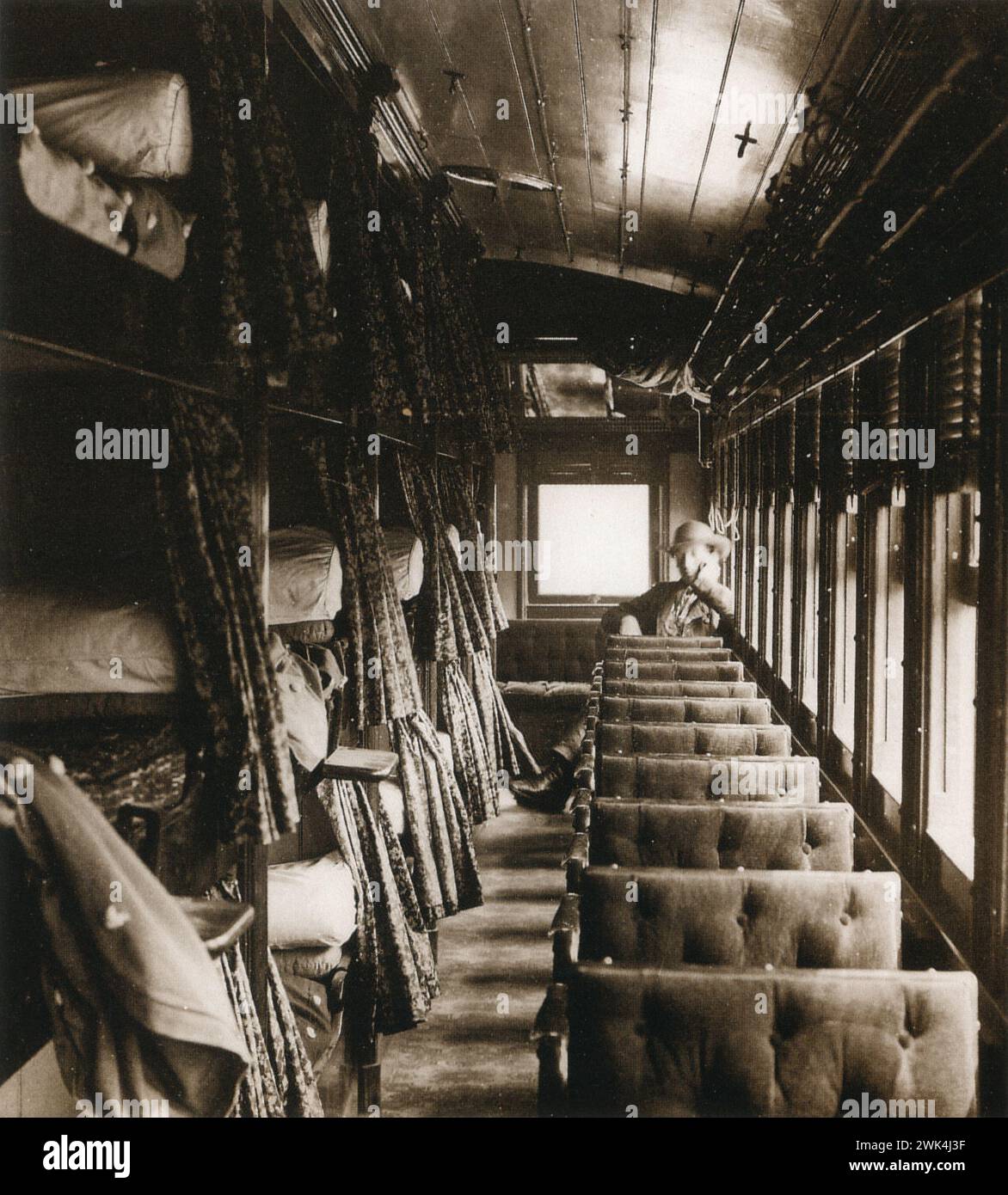 Gwr train interior hi-res stock photography and images - Alamy