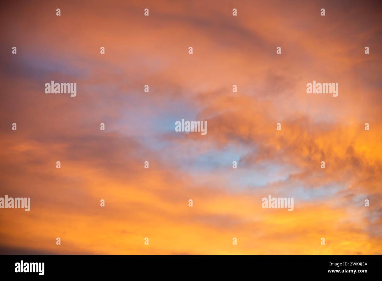 Beautiful dramatic sky background with clouds and sunset view wallpaper ...