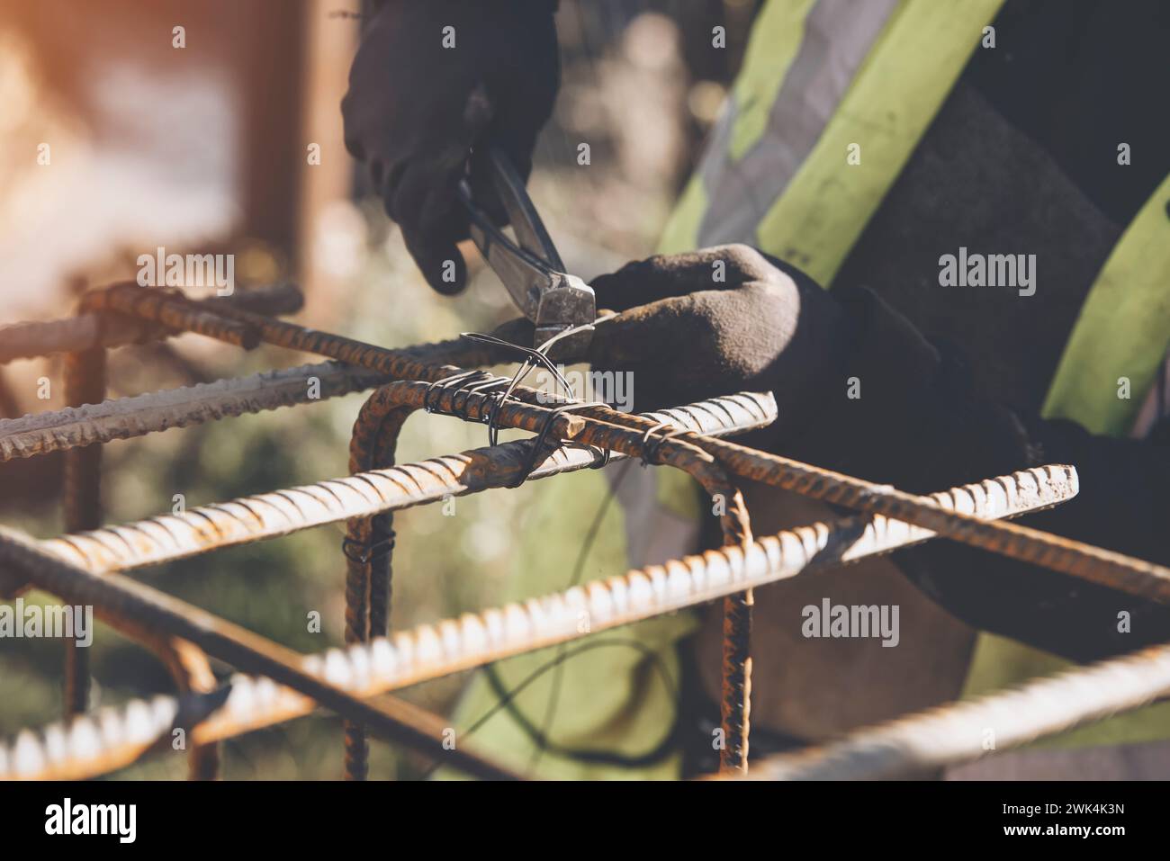Steel reinforcement re-bars for a monolithic concrete frame ...