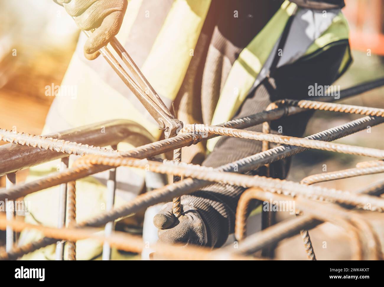 Rebar cutter hi-res stock photography and images - Alamy