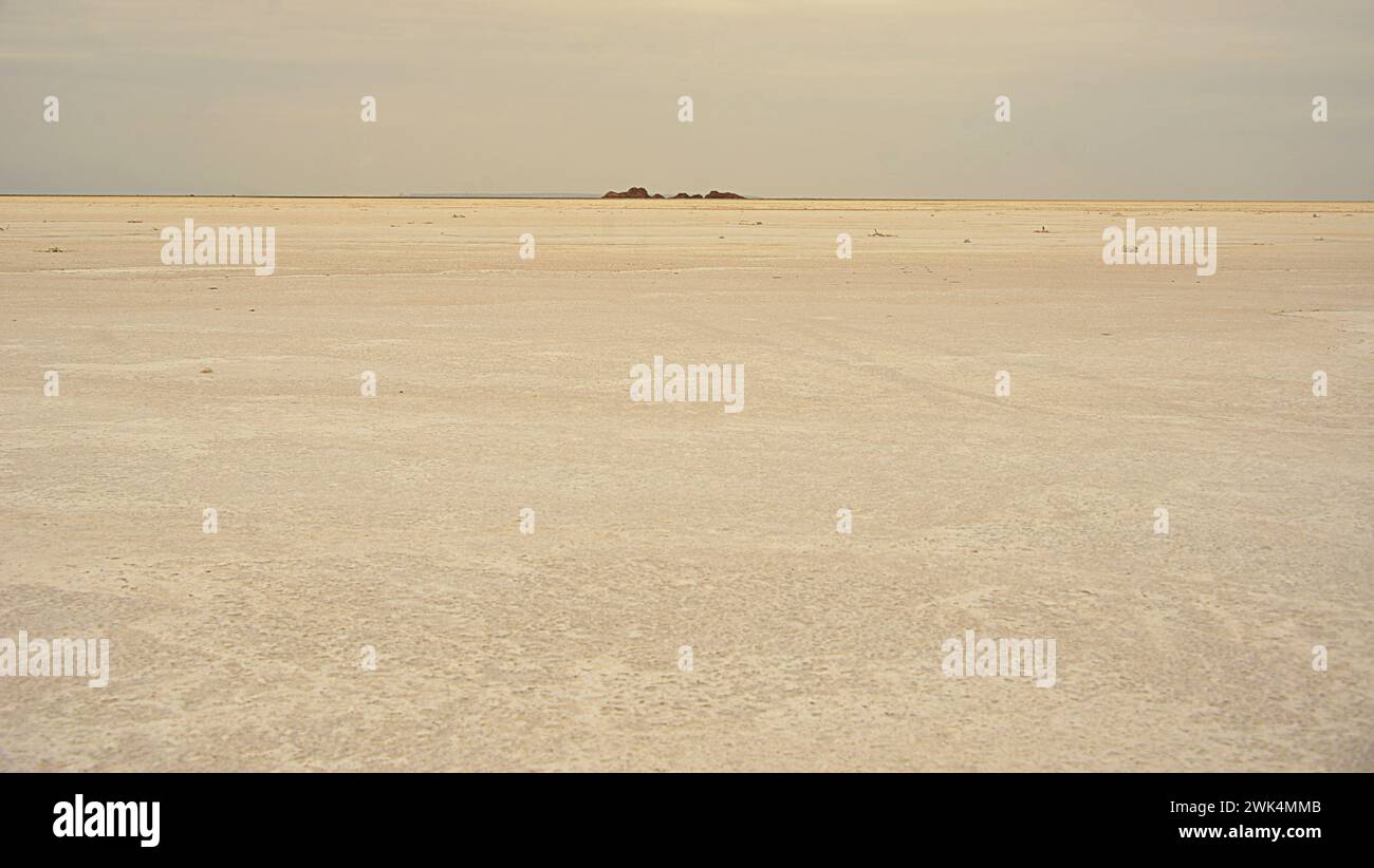 Salt desert hi-res stock photography and images - Alamy
