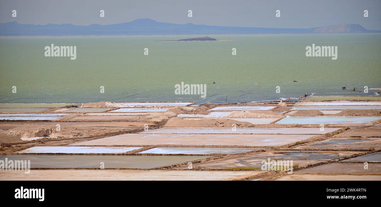 Dallol salt flats hi-res stock photography and images - Alamy