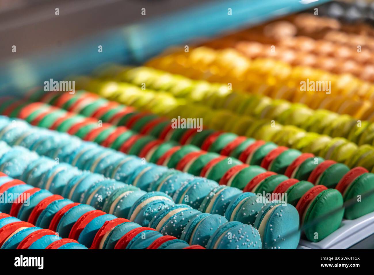 Bunte Vielfalt: Macarons in allen Farben. INTERGASTRA, Leitmesse für ...