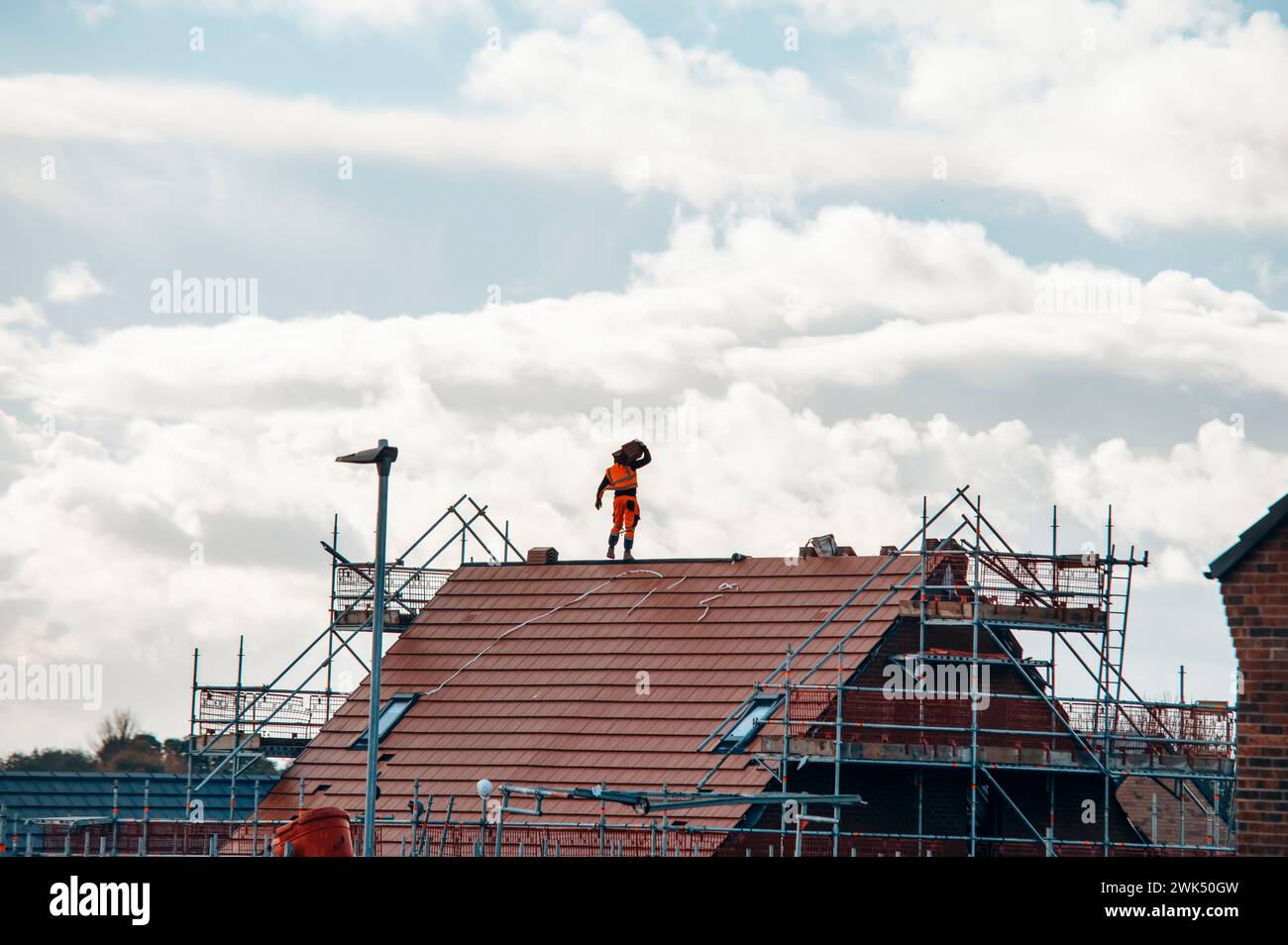 Scaffold platform hi-res stock photography and images - Alamy