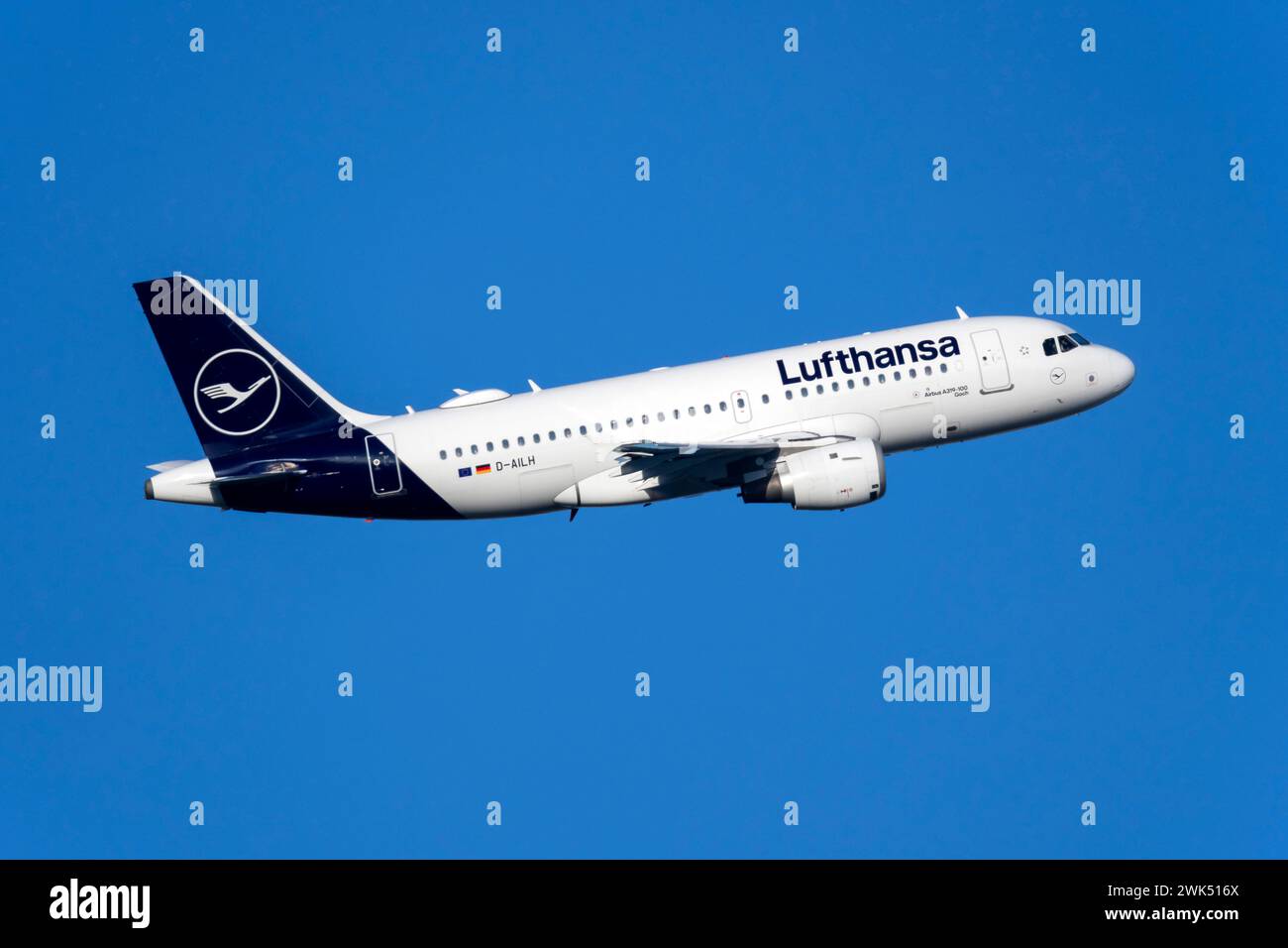 Lufthansa Airbus A319-114 (REG: D-AILH) climbing out of runway 13 after ...