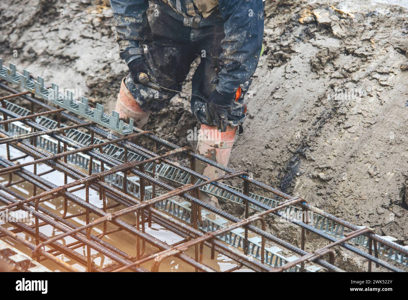 Reinforcing bar cutter hi-res stock photography and images - Alamy