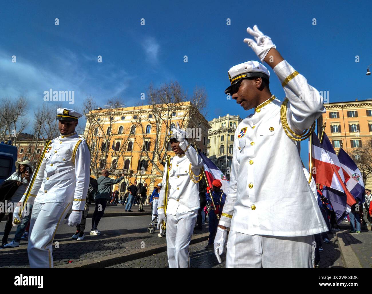 Carnivalesque costumes hi-res stock photography and images - Alamy