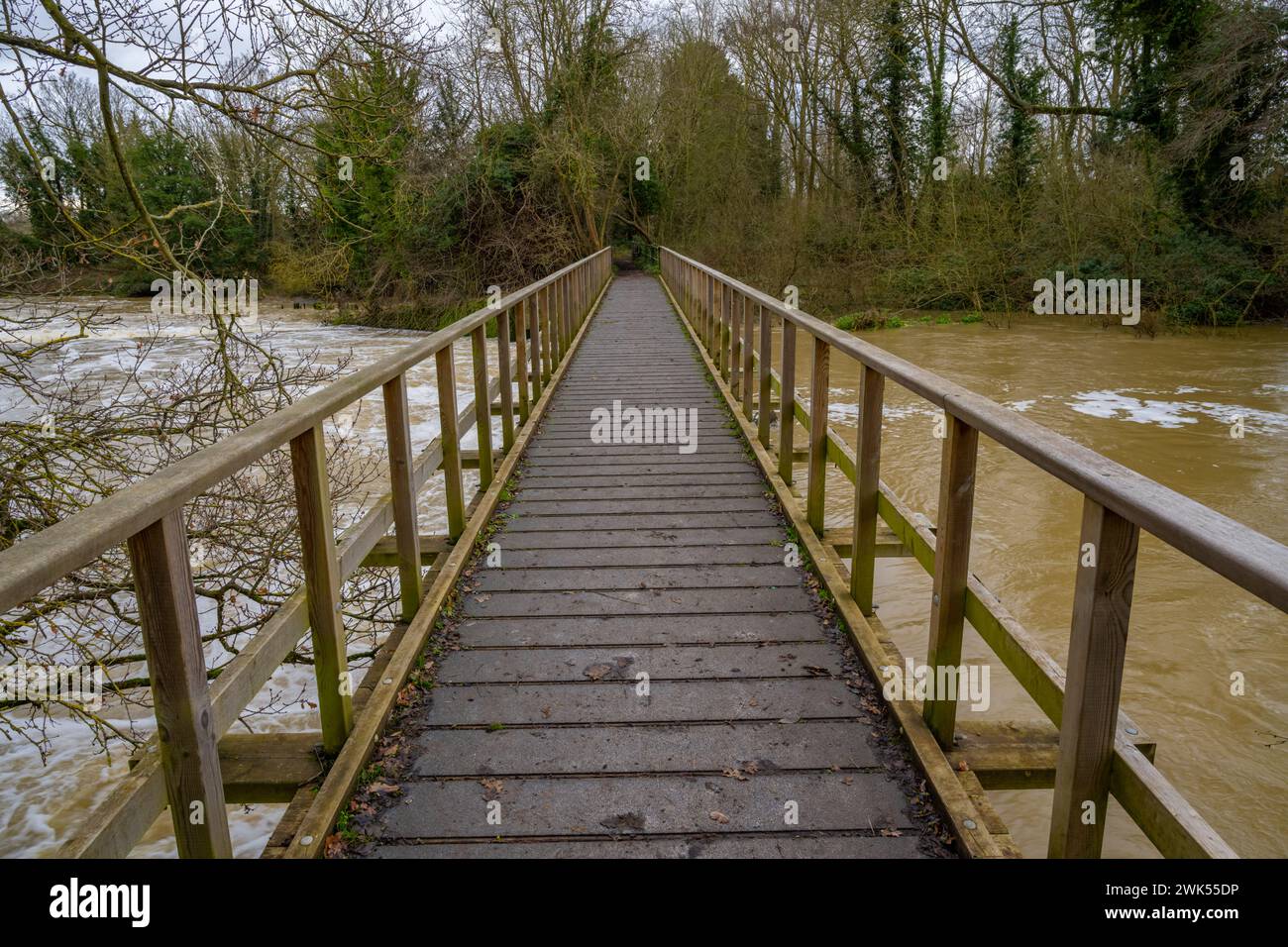 Flood water at Beeleigh Lock at the confluence of the river Chelmar and ...