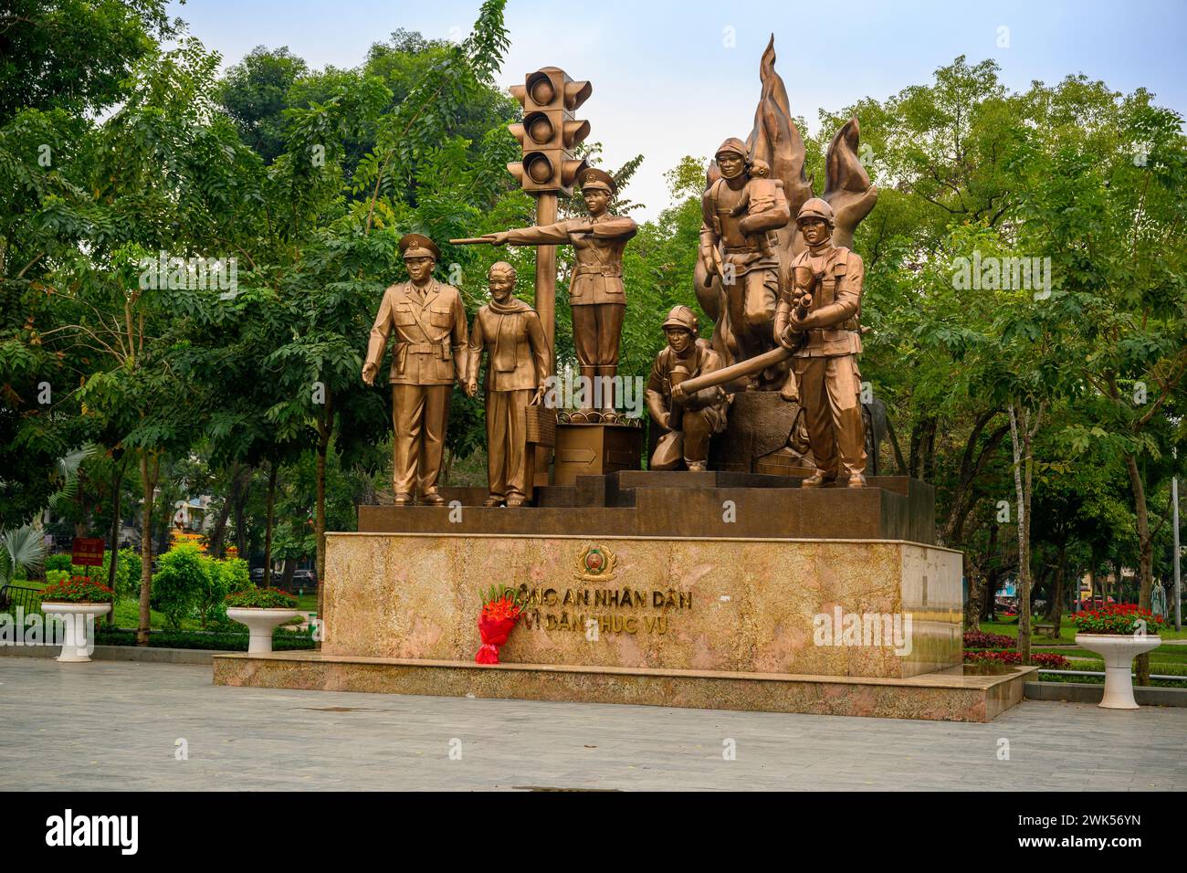 The golden Police and Fire Officer Statue in Thong Nhat Park, Hanoi ...