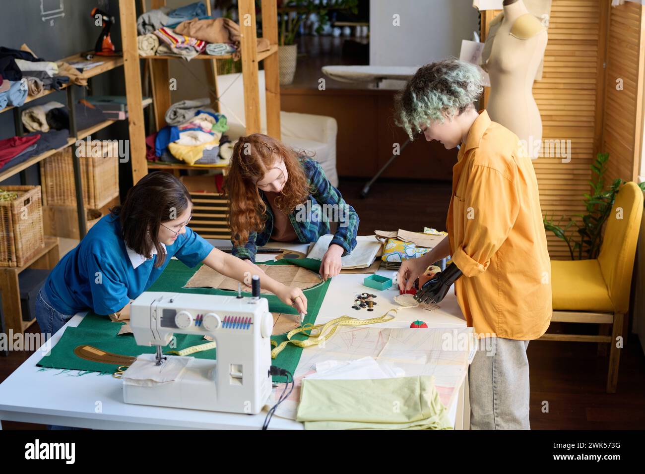 Prosthetic hand school girl hi-res stock photography and images - Alamy