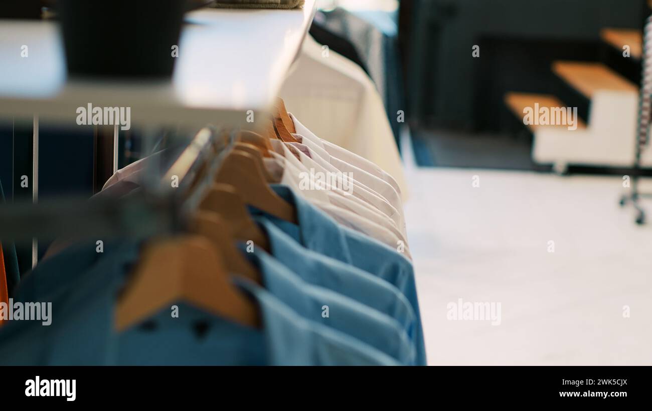 Empty retail store filled racks hi-res stock photography and images - Alamy