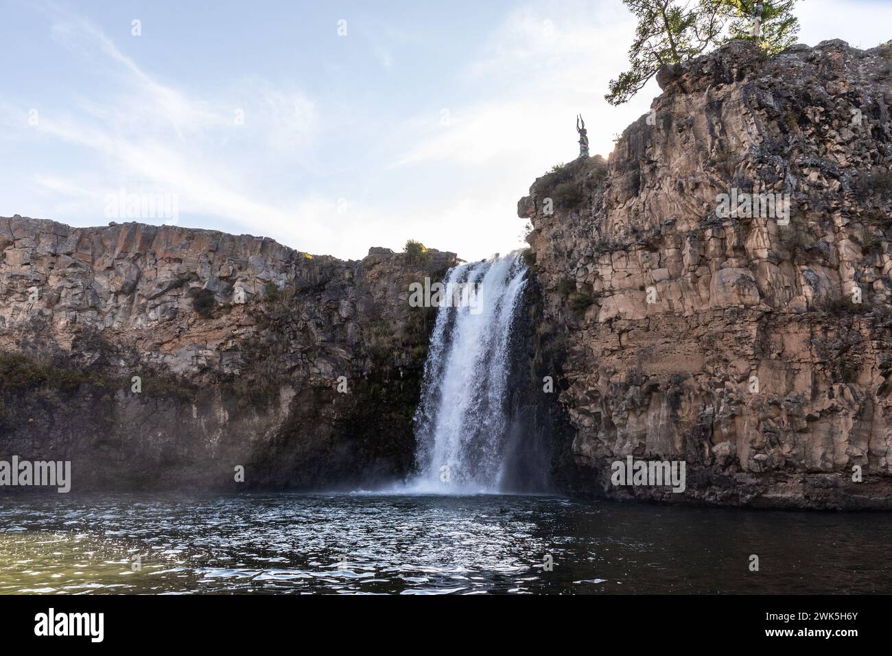 Water falling down rock face hi-res stock photography and images - Alamy