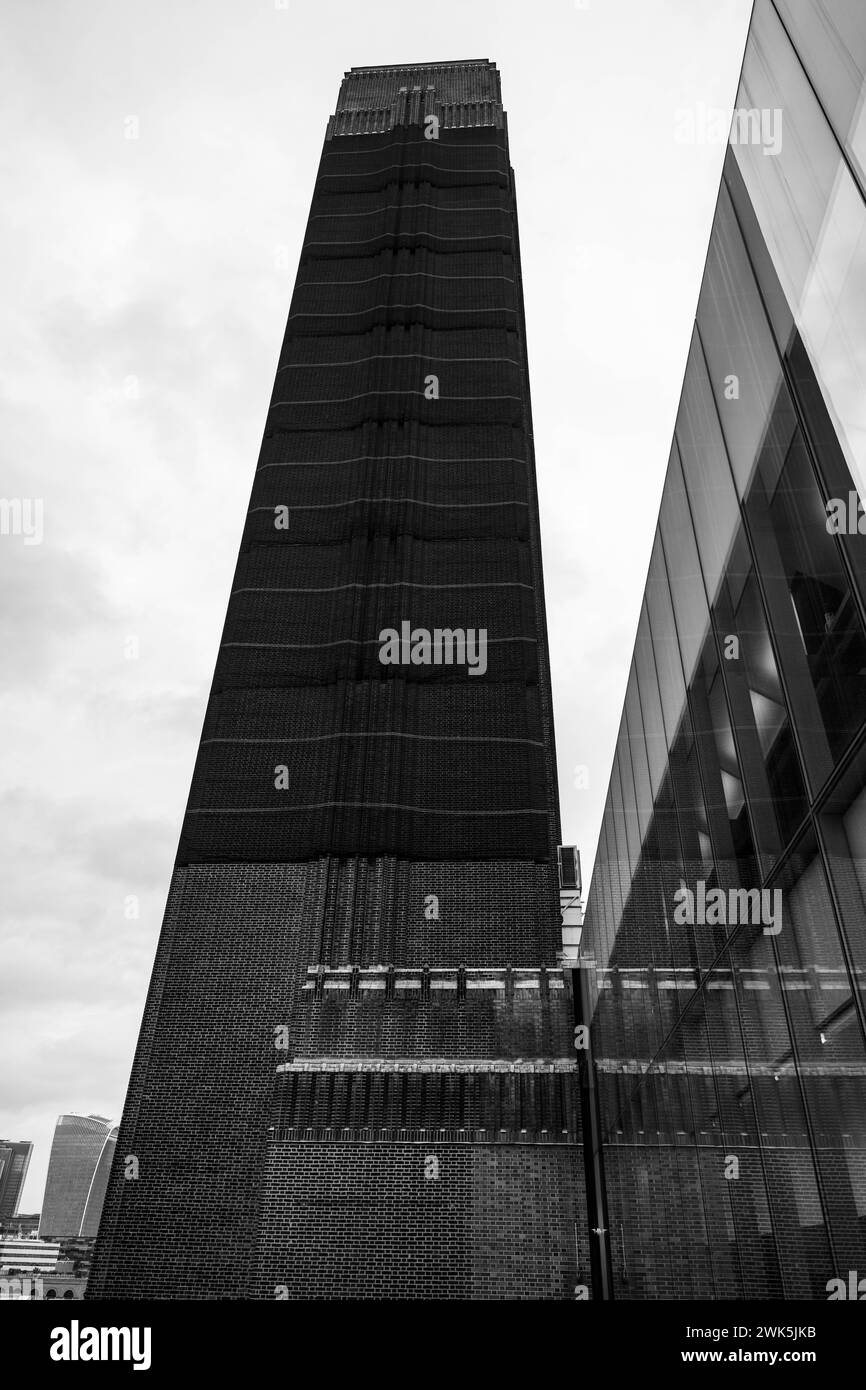 Tate Modern, London 06.02.2024, schwarz weiß London Southwark England ...