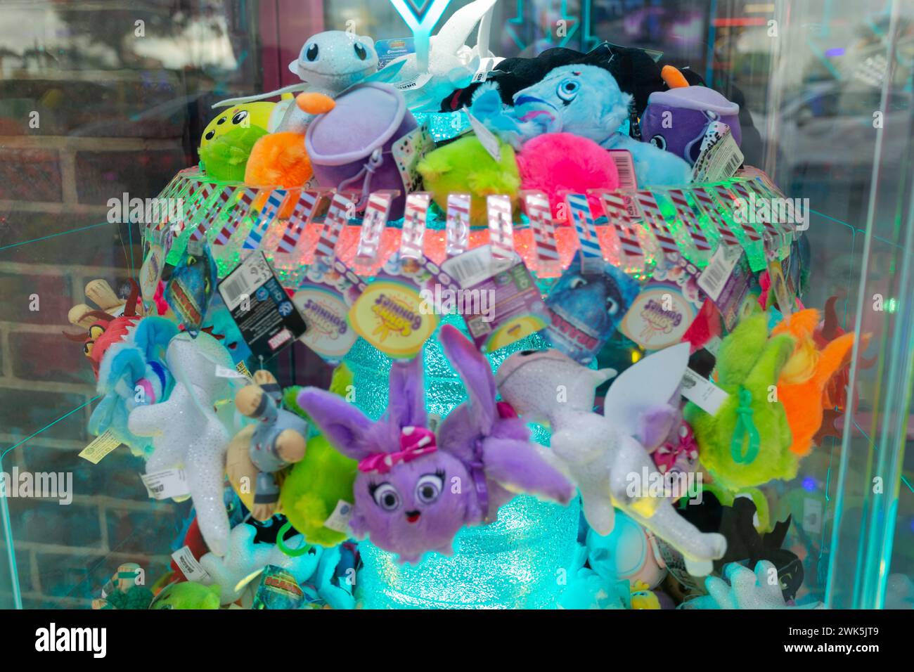 Mini toys vending machine hi-res stock photography and images - Alamy