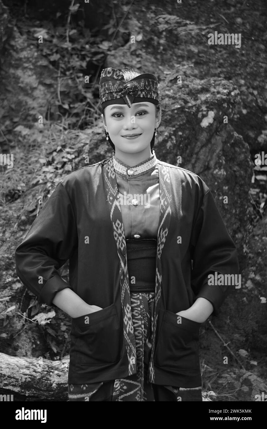 The performer pecut samandiman with batik cloth. The art of the ...