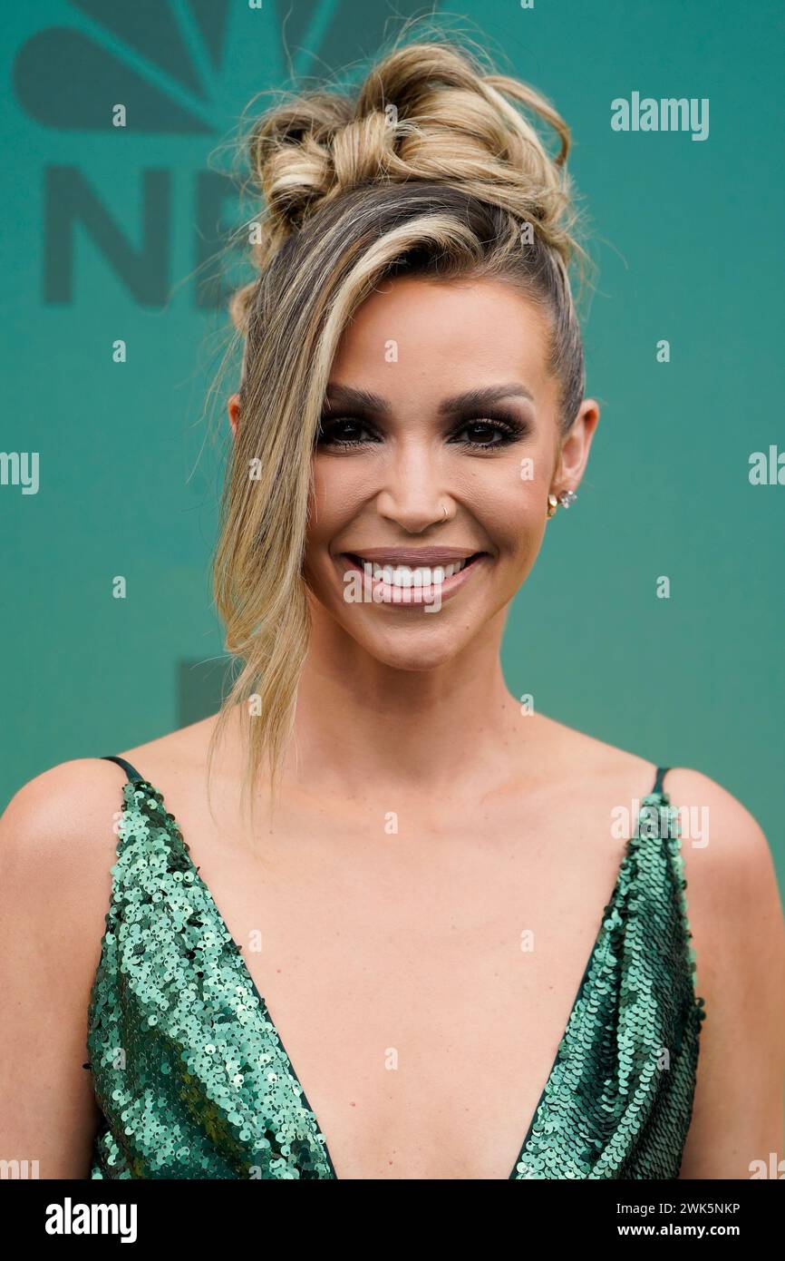 Scheana Shay arrives at the People's Choice Awards on Sunday, Feb. 18 ...