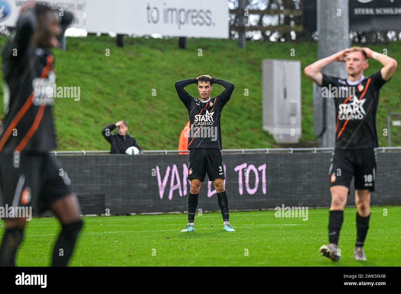 Teo Quintero (3) of KMSK Deinze pictured during a soccer game between ...