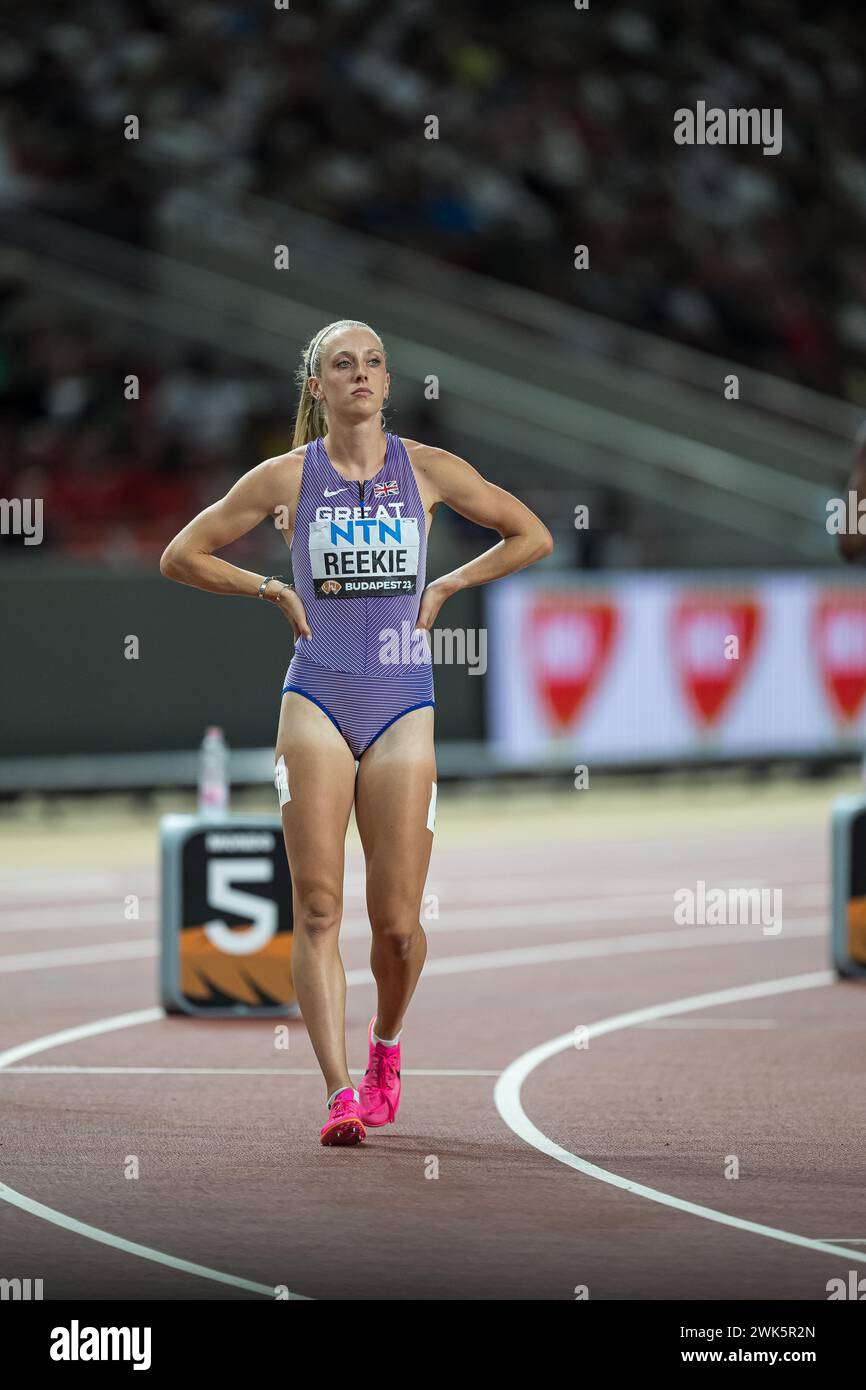 Jemma REEKIE participating in the 800 meters at the World Athletics ...