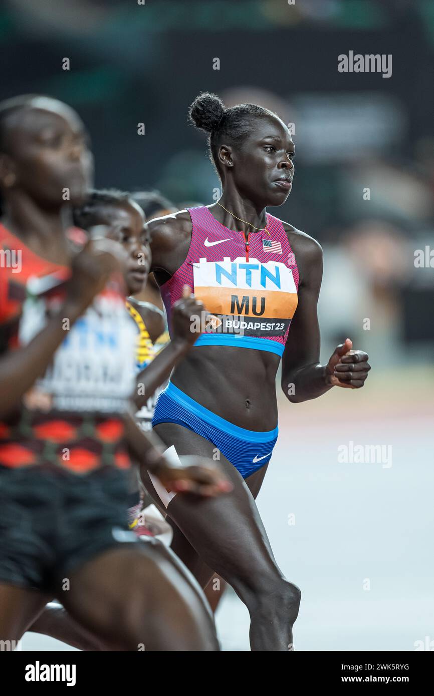 Athing MU participating in the 800 meters at the World Athletics ...