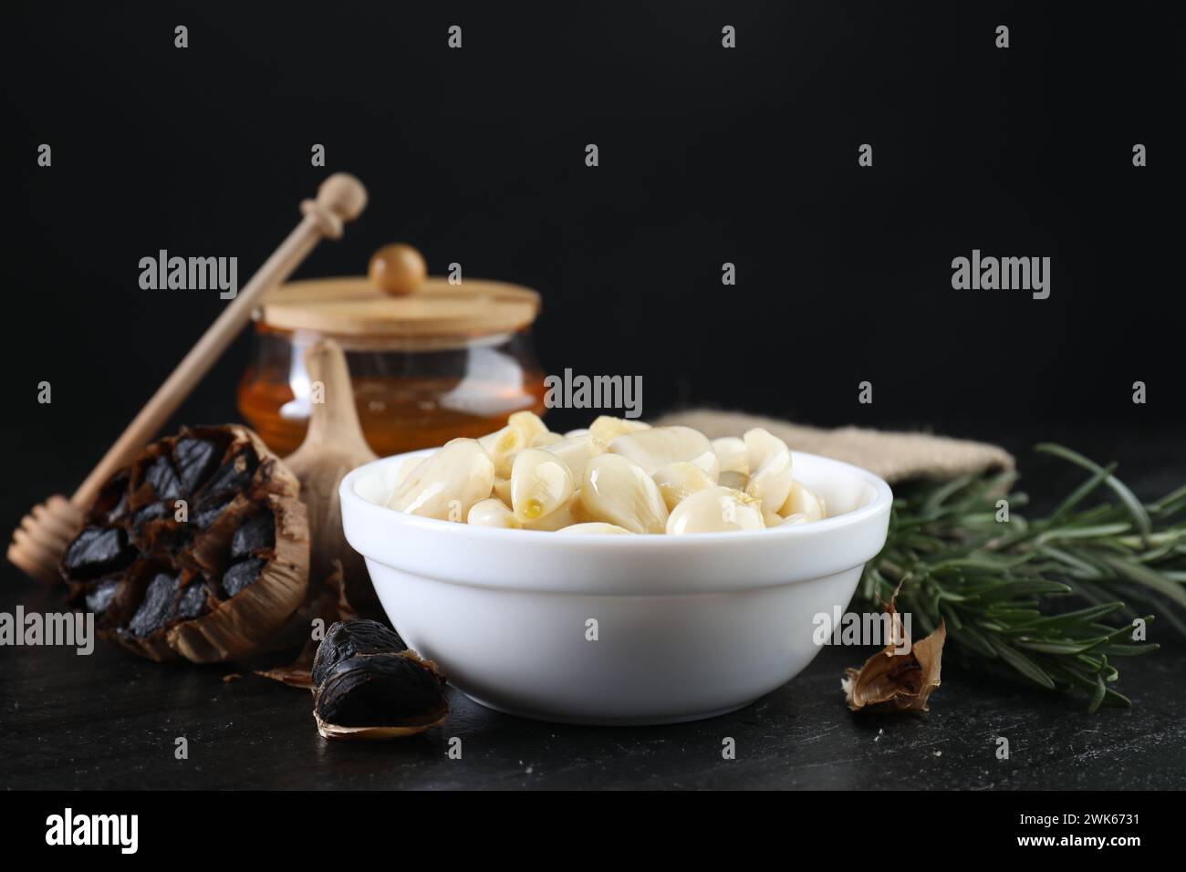 Black garlic fermented hi-res stock photography and images - Alamy