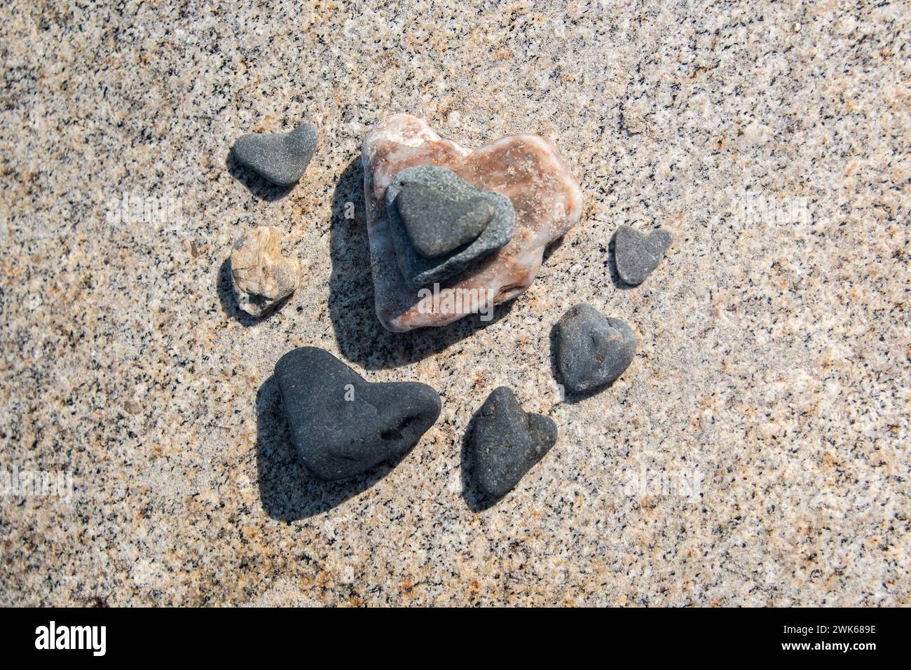 Heart shaped stones hi-res stock photography and images - Alamy