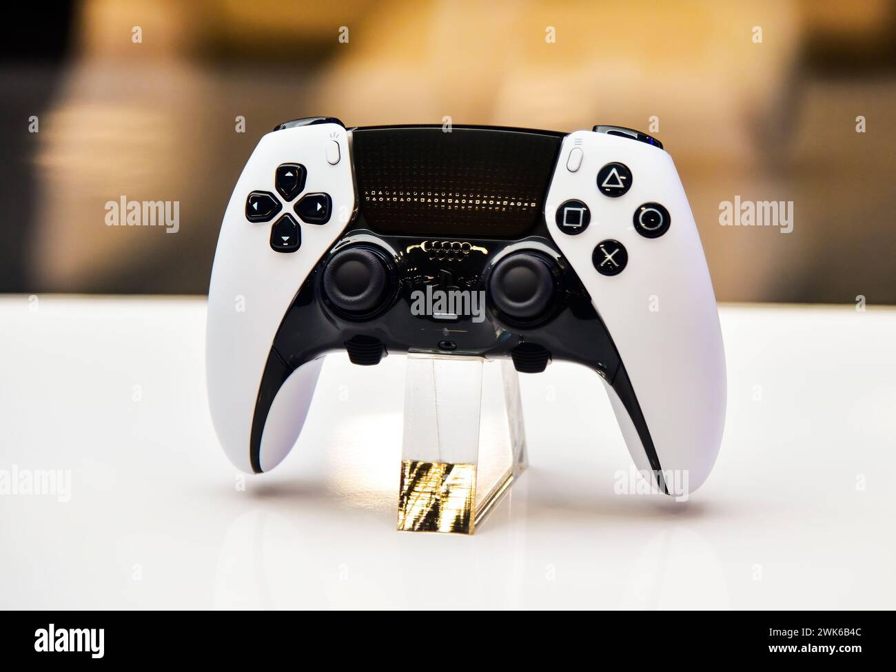 Play station hi-res stock photography and images - Alamy